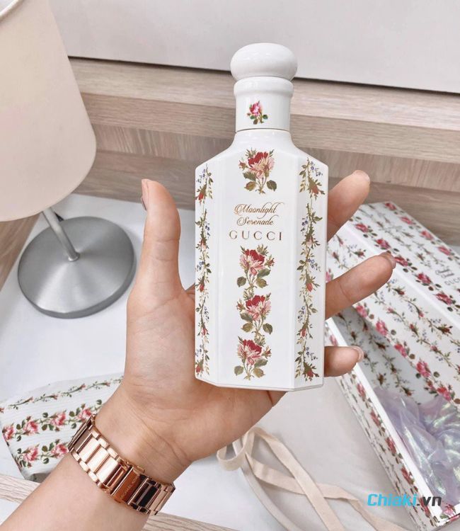 Top 10 Nước hoa Lavender giá tốt có mùi thơm “say đắm” nhất